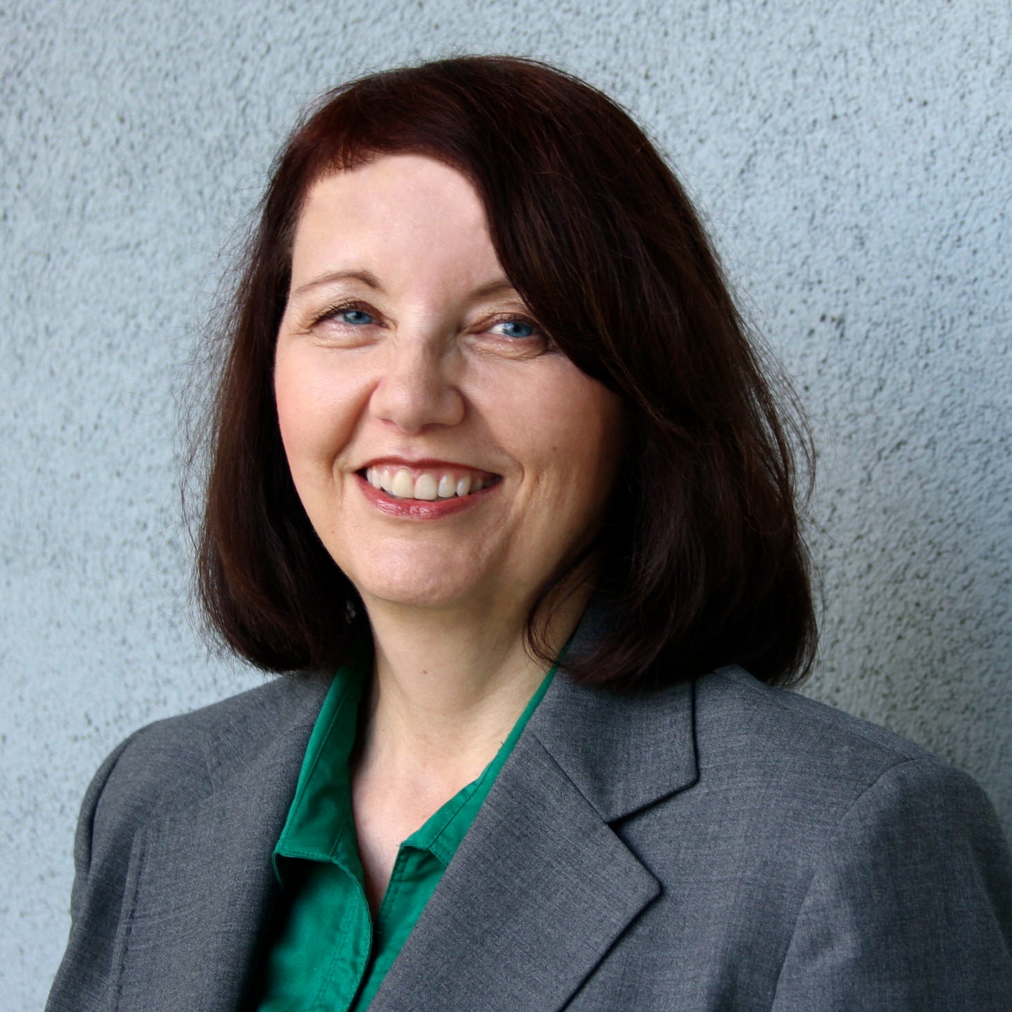 Guest Chick + Giveaway: Sybil Johnson – Chicks on the Case